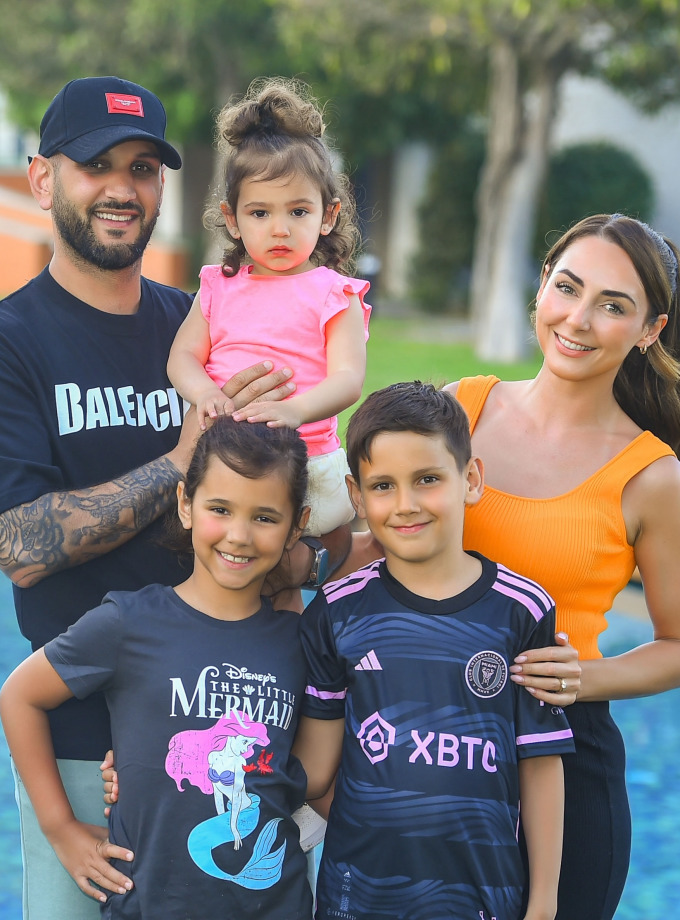 Model families | Families for advertising and commercial work.