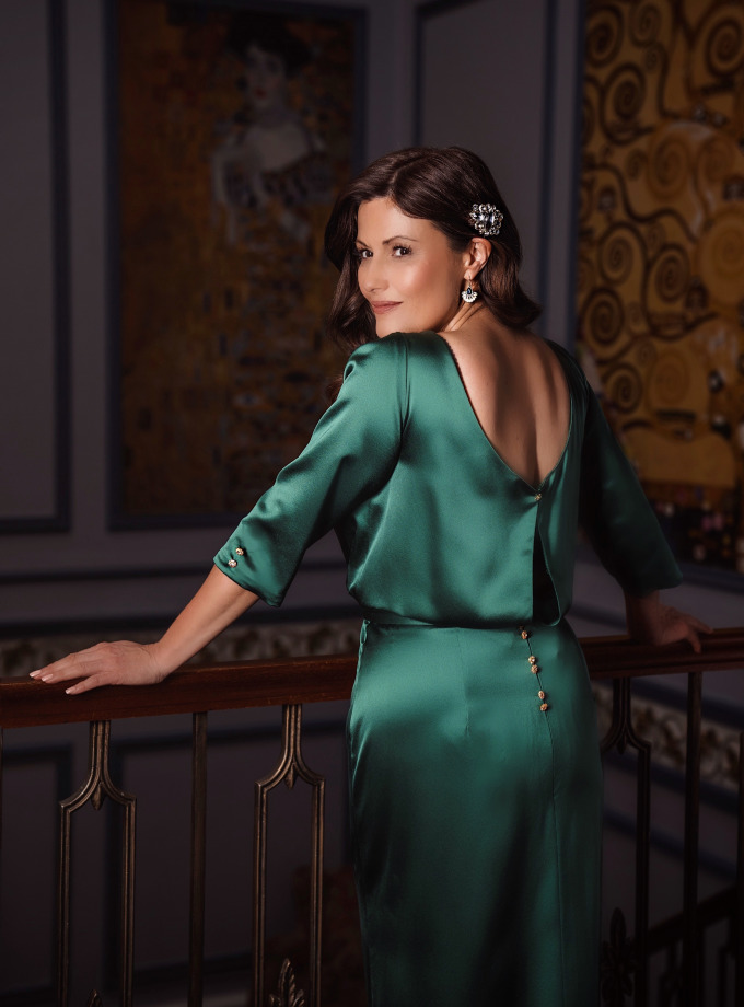 Julie L | Female model | Source Models model agency | 31844