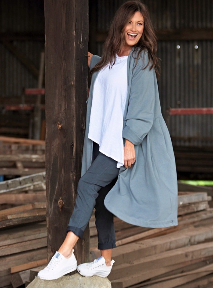 Julie L | Female model | Source Models model agency | 31844