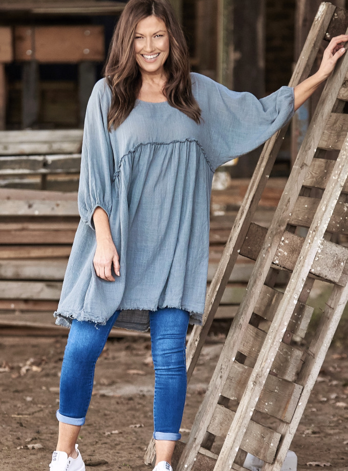 Julie L | Female model | Source Models model agency | 31844