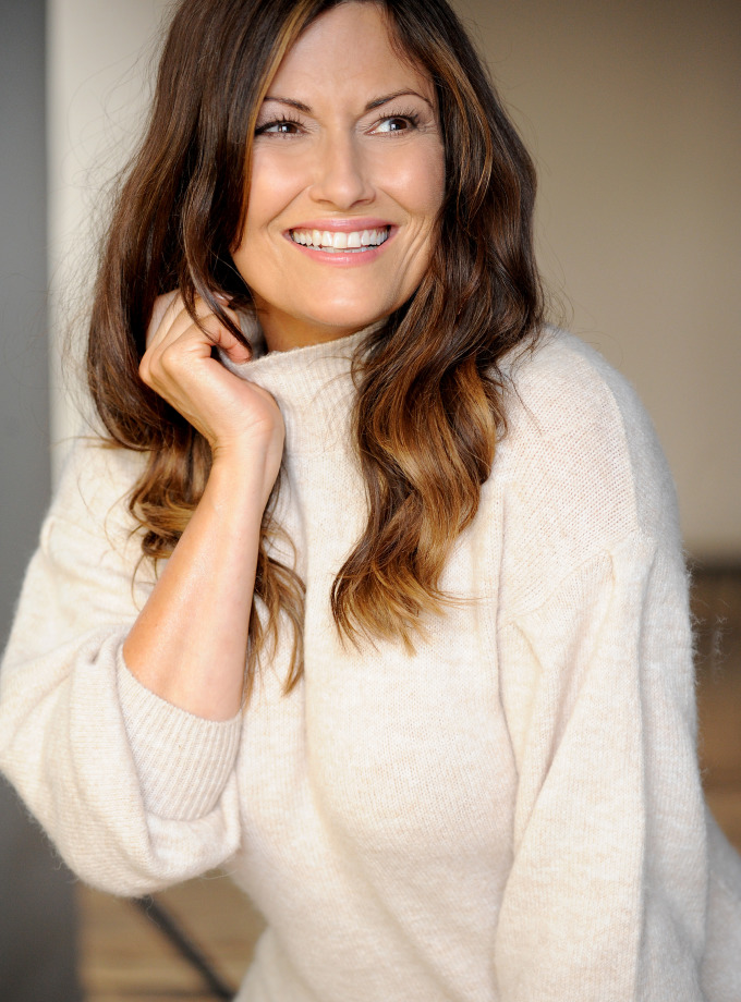 Julie L | Female model | Source Models model agency | 31844