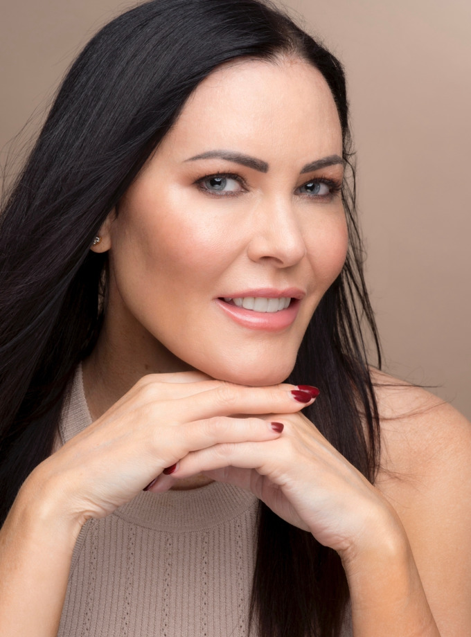 Linzi S | Female model | Source Models model agency | 256984