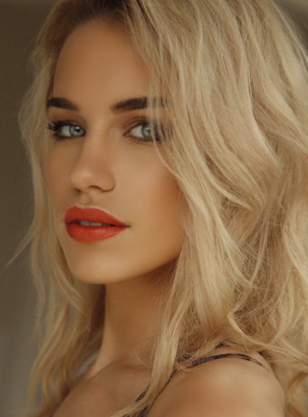 Lorna B | Female model | Source Models model agency | 229300