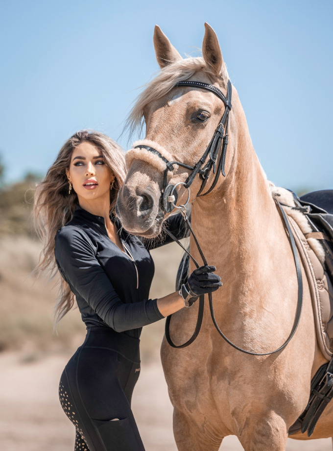 Lucienne V | Female model | Source Models model agency | 263830