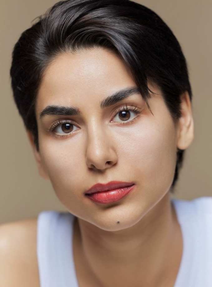 Female Model Agency in London, UK - Source Models