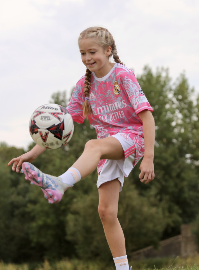 Mia W | Child model | Source Models model agency | 214705