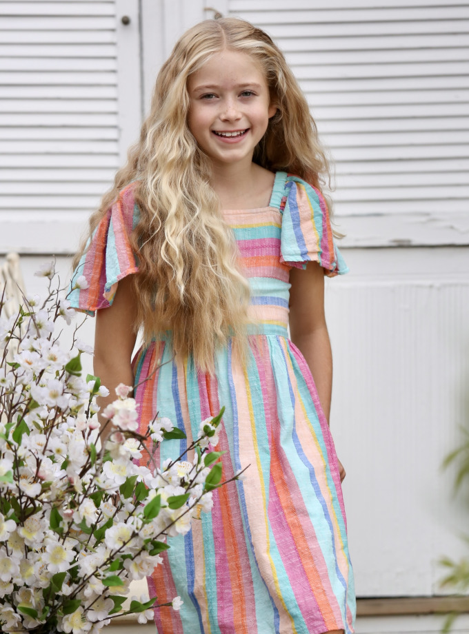 Mia W | Child model | Source Models model agency | 214705