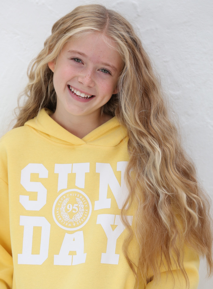 Mia W | Child model | Source Models model agency | 214705