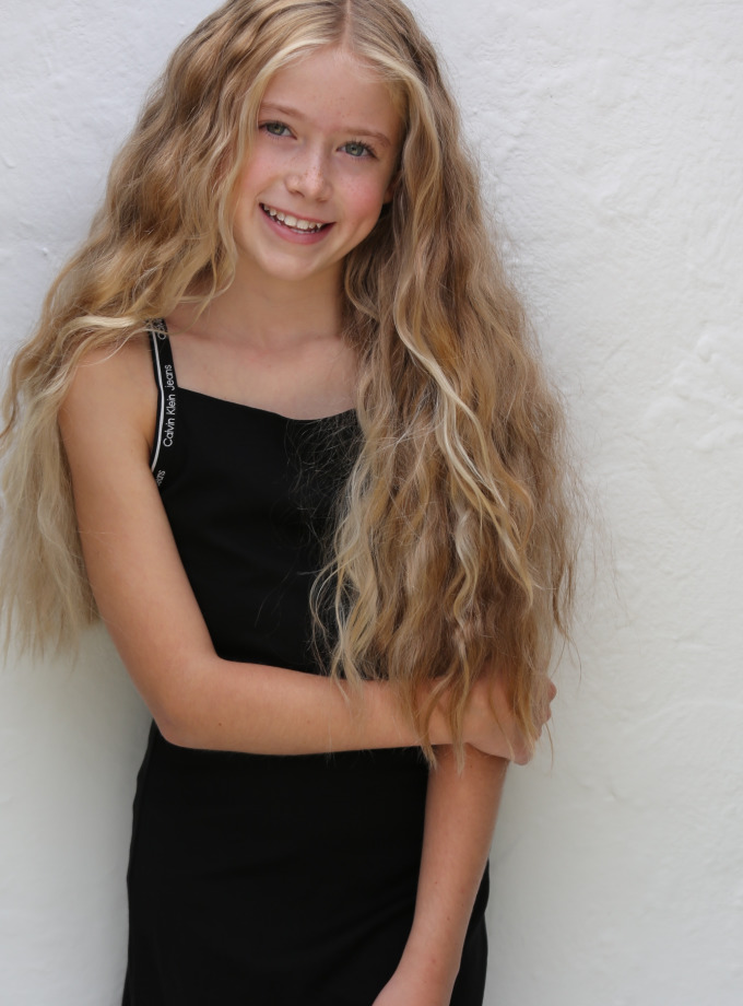 Mia W | Child model | Source Models model agency | 214705
