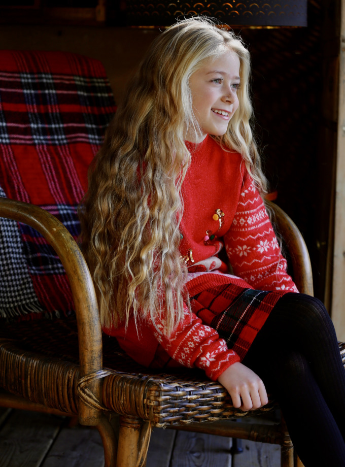 Mia W | Child model | Source Models model agency | 214705