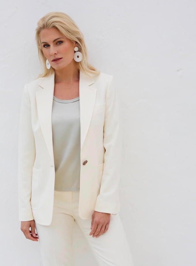 Nicola F | Female model | Source Models model agency | 220772
