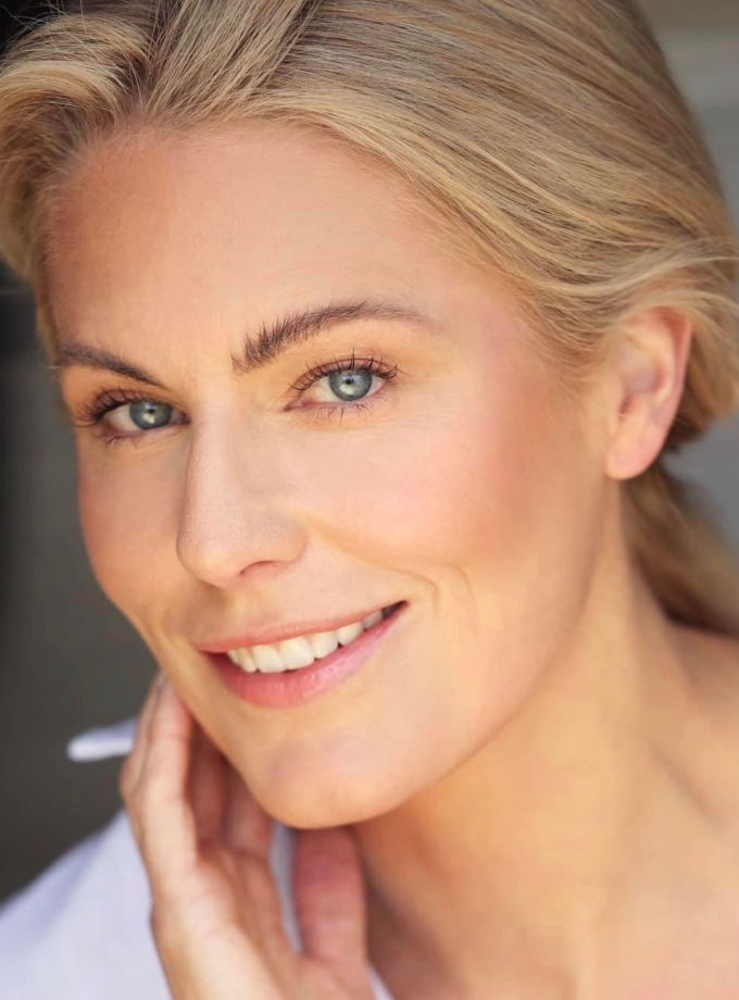 Nicola F | Female model | Source Models model agency | 220772