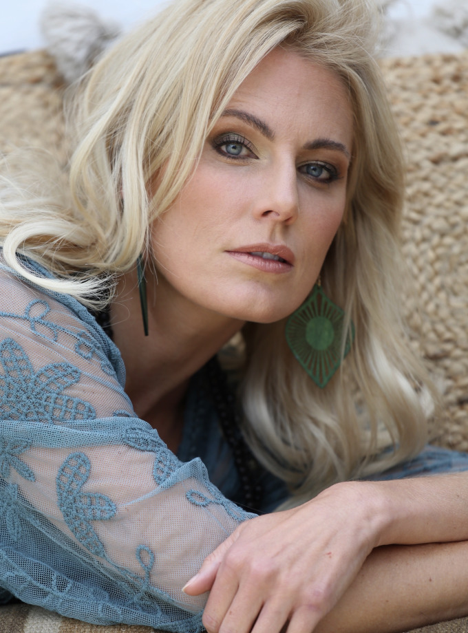 Nicola F | Female model | Source Models model agency | 220772