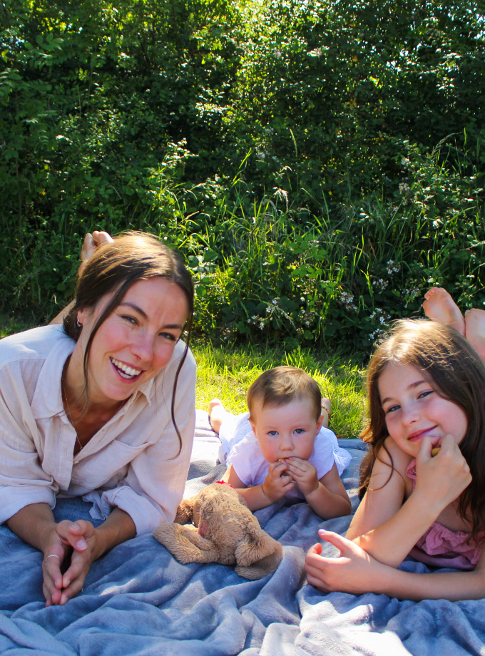 Sewell Family | Speciality models | Source Models model agency | 239317