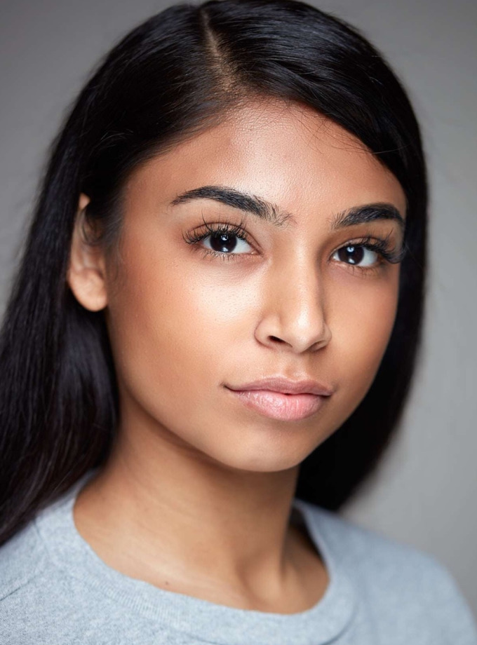 Female Model Agency in London, UK - Source Models