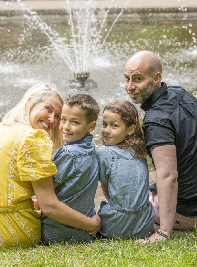 Model families | Families for advertising and commercial work.