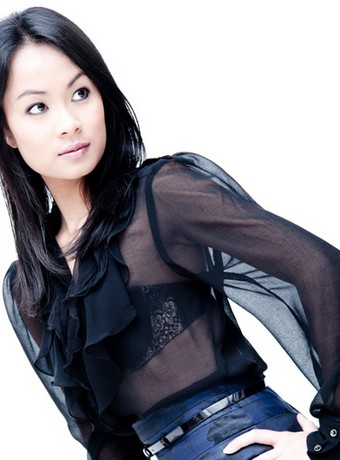 Van P | Female model | Source Models model agency | 109482