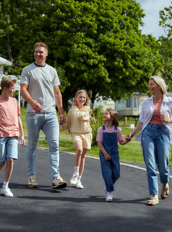 Model families | Families for advertising and commercial work.