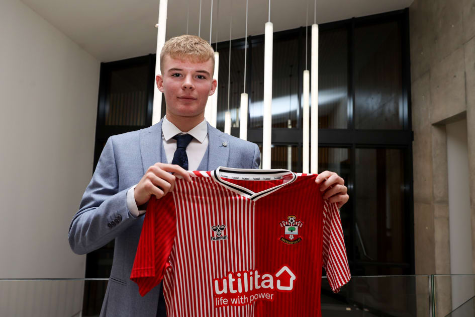 Jayden Moore signs first professional contract | Southampton FC ...
