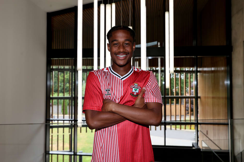 Jayden Meghoma signs first professional contract | Southampton FC ...