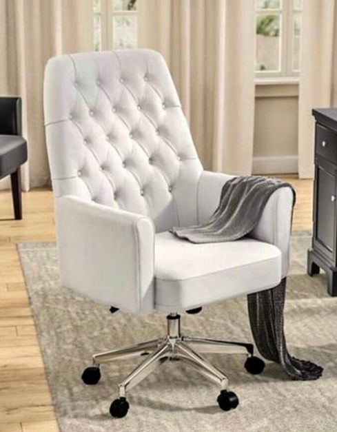 Customer_Accent Chair