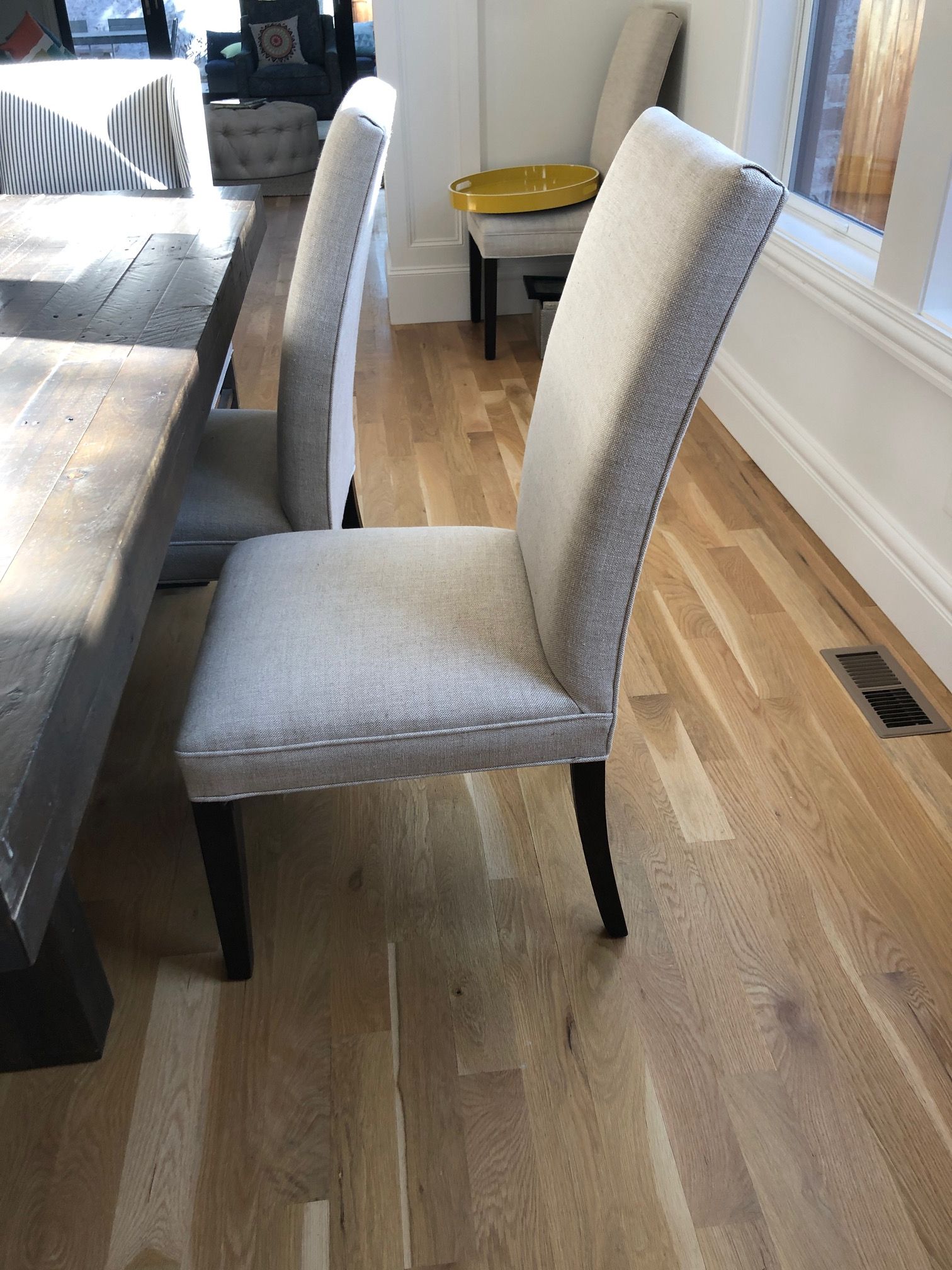 Customer dining chair