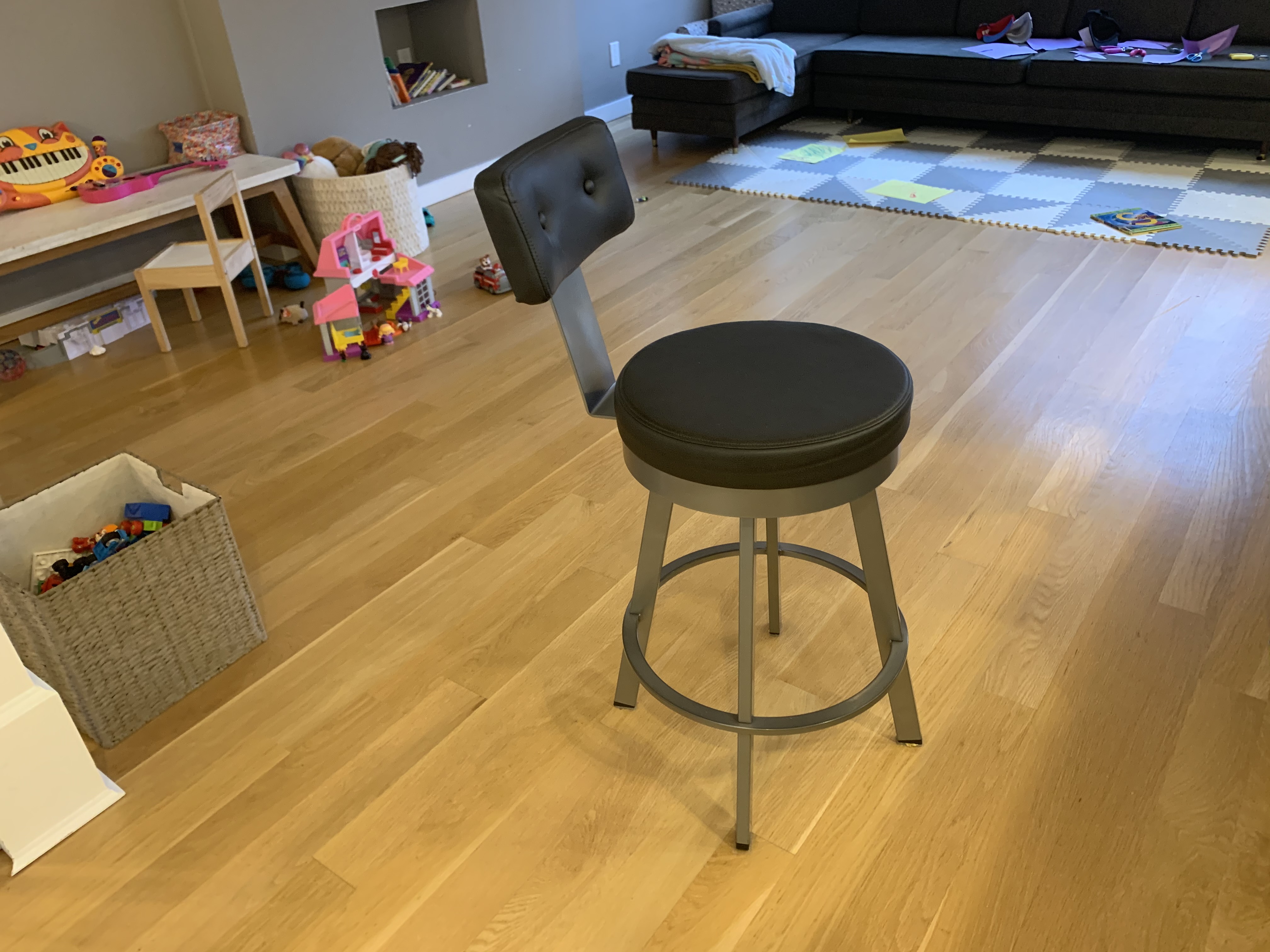 Customer Bar Stool