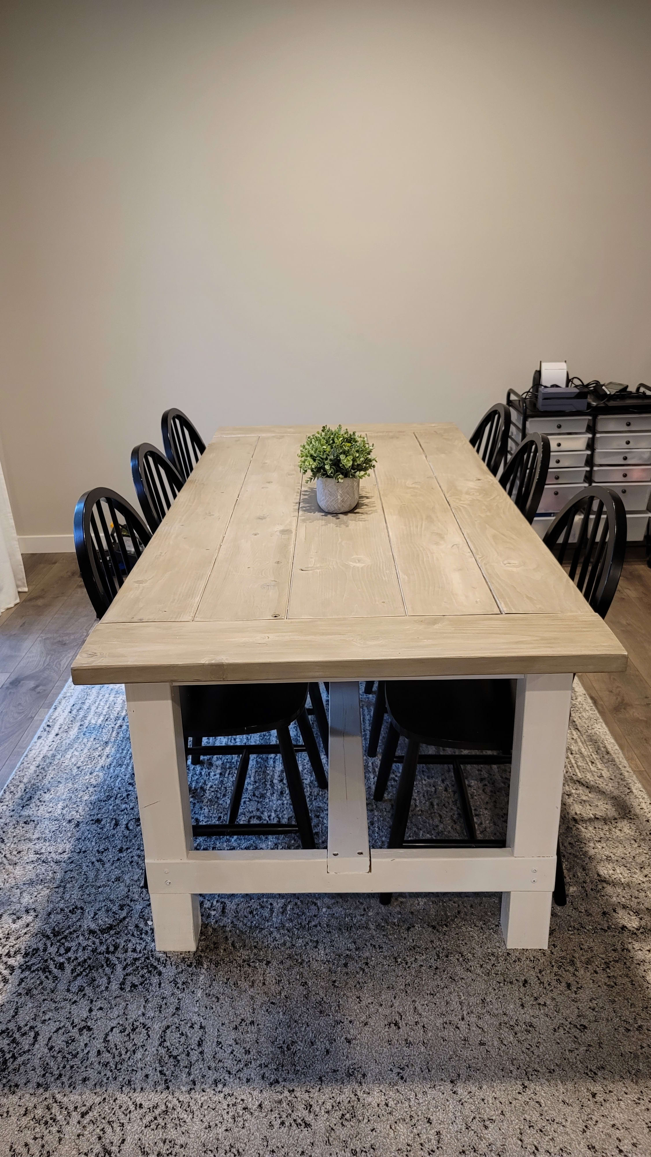 CUSTOMER DINING TABLE