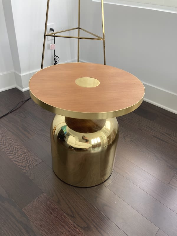 customer round side table