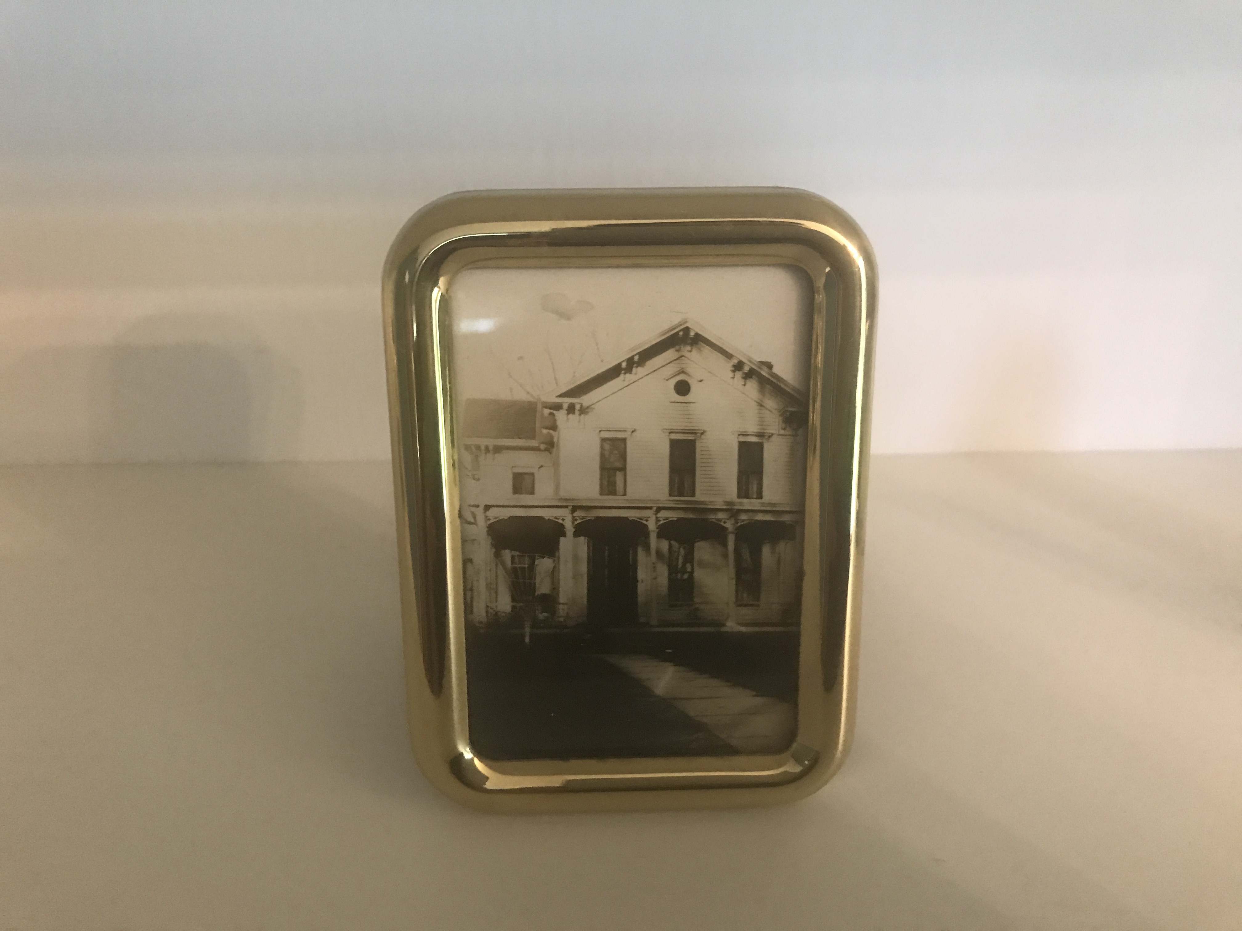Customer Product Gold Frame with curved