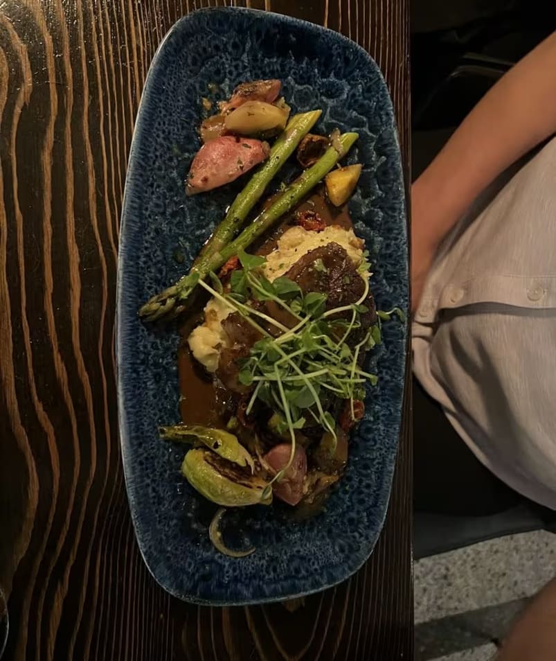 Bernie's Restaurant and Lounge in Kelowna - Boutique Cinema