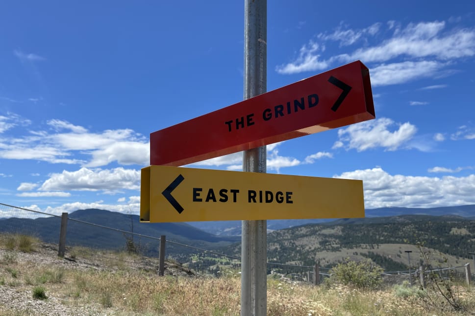 Hiking Giant's Head Mountain: Complete Trail Guide
