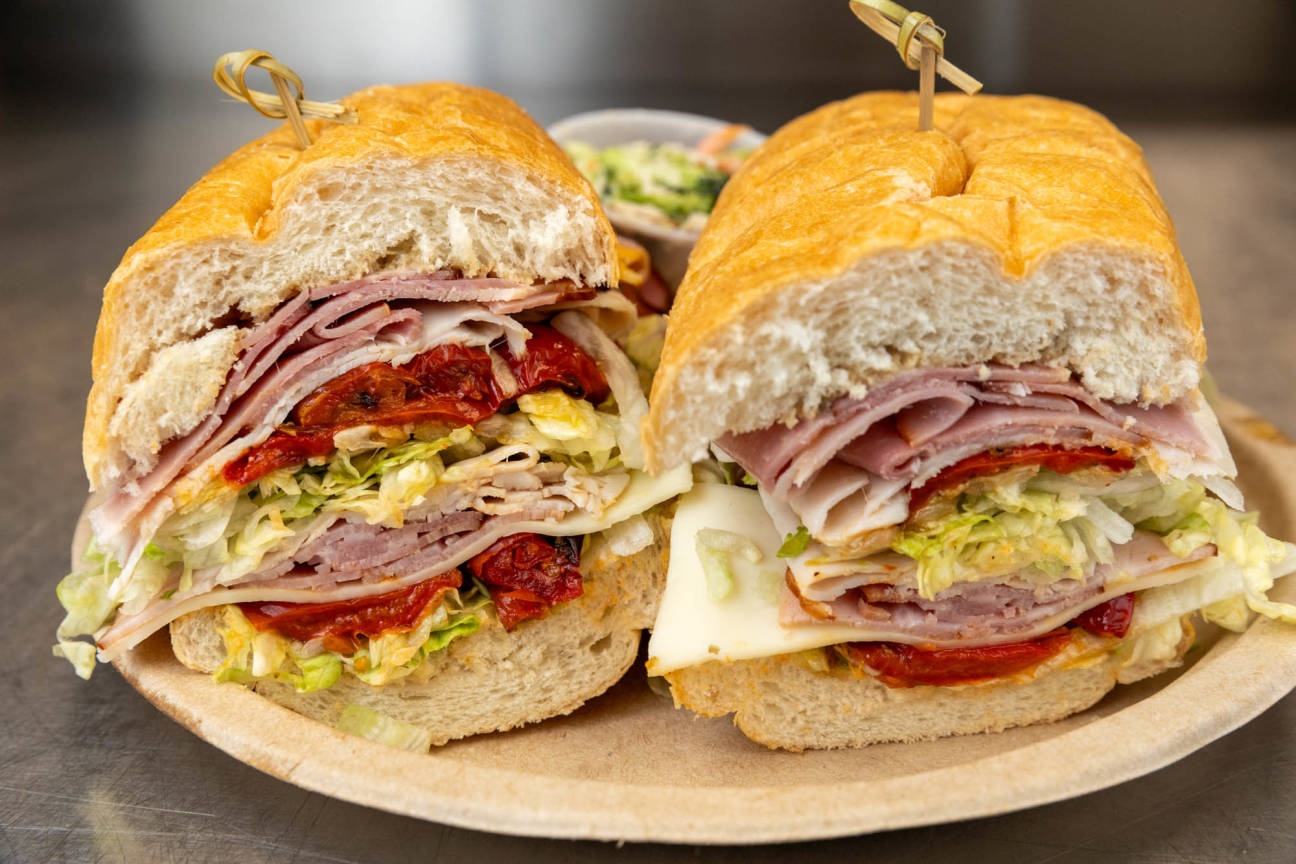 Family Deli - Bethel Park, PA