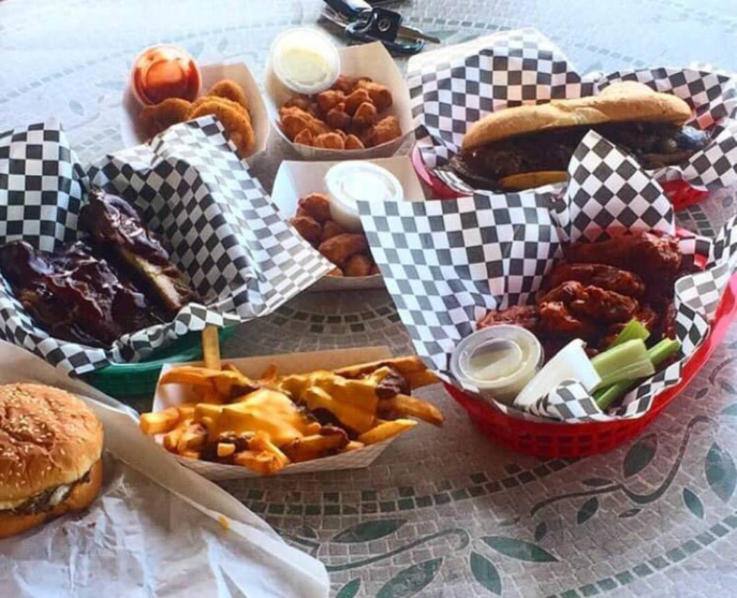 Benny's Burgers and BBQ - Sun city, Sun City, AZ