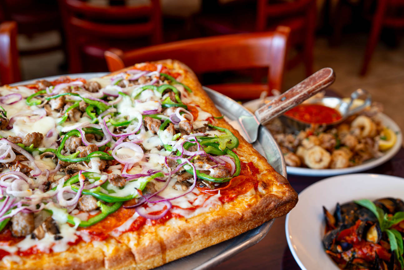 Ferro Pizza & Restaurant - Tamarac, Tamarac, FL