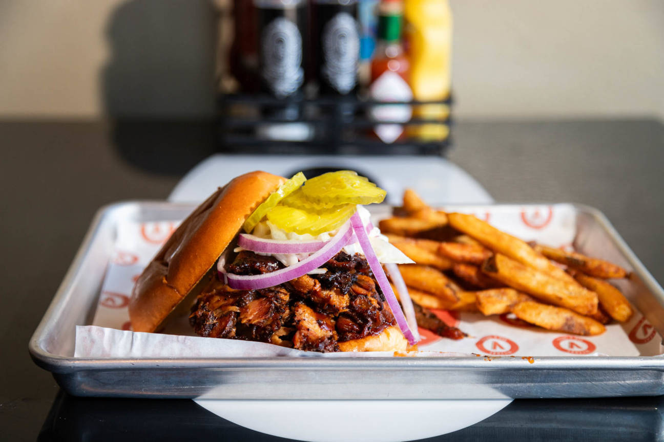 Victory Bar & Grill - Vonore, TN