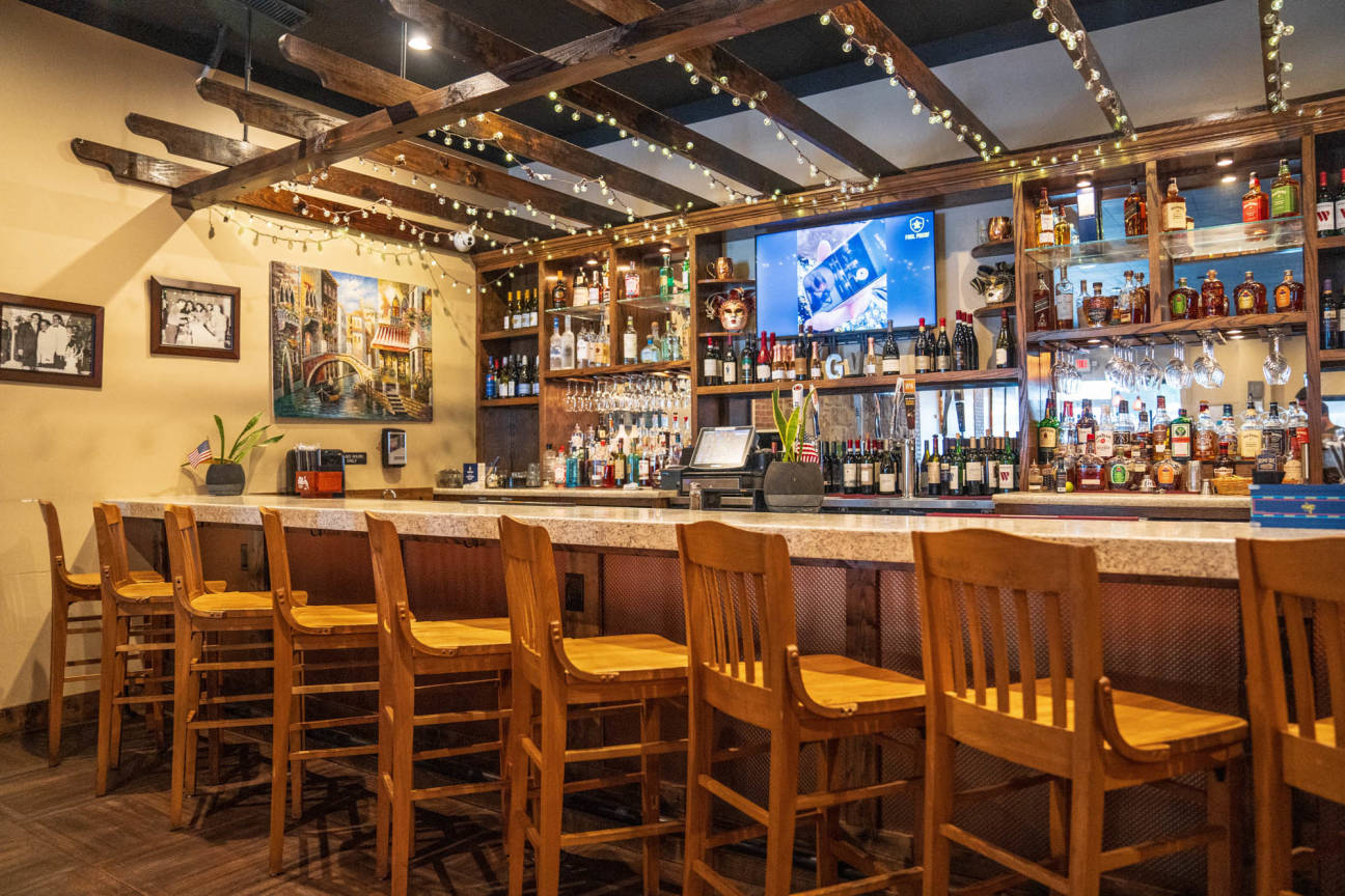 GrapeVine's Casual Italian Dining - Dahlonega - Downtown, Dahlonega, GA