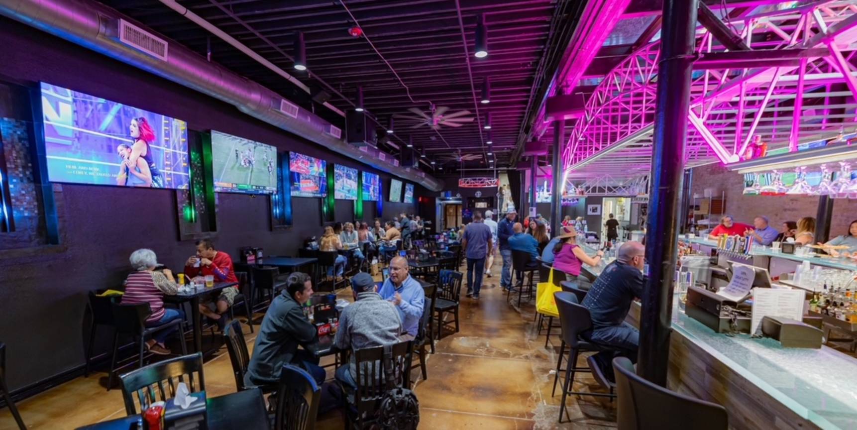 RETRO Restaurant - Bar - Arcade - Rooftop - Downtown, Corpus Christi, TX