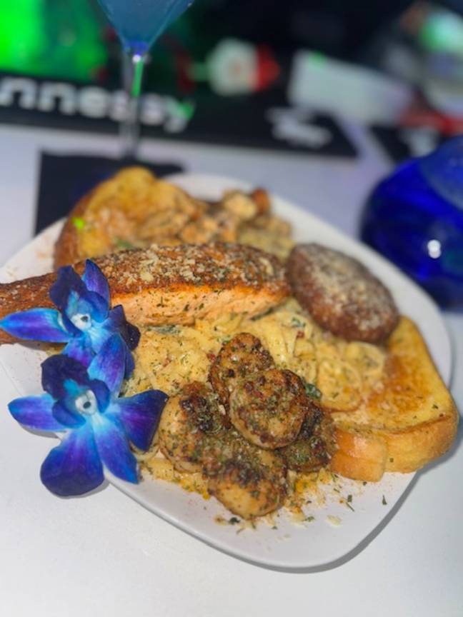 Swigzz Restaurant & Lounge - Stockbridge, GA