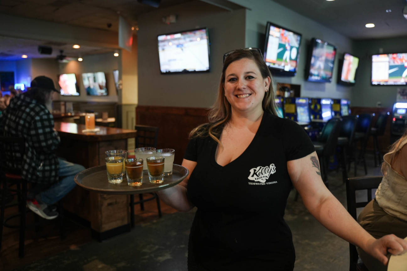 Kelly's Tavern (Strawbridge) - Strawbridge Marketplace, Virginia Beach, VA