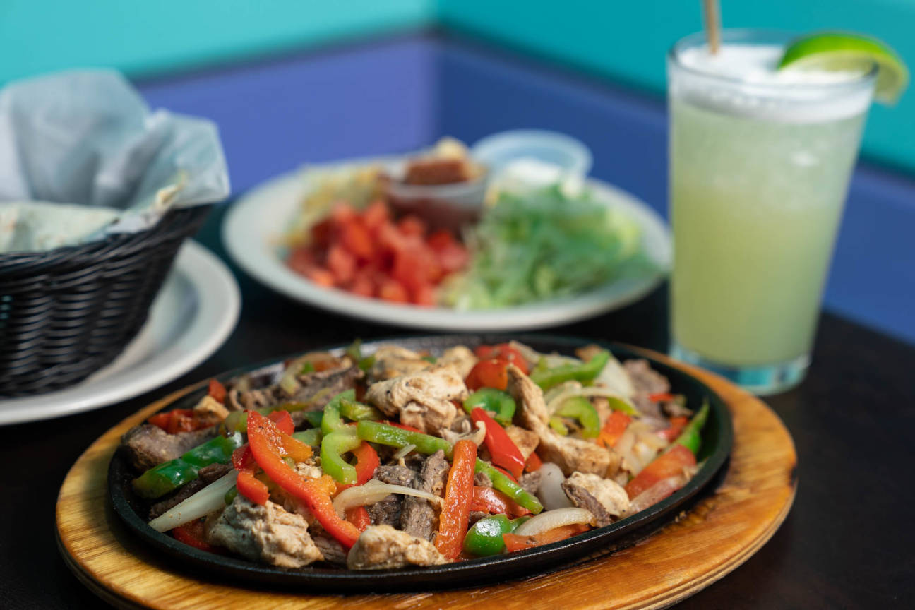 RC Otter's Island Eats - Historic Captiva Island Village, Captiva, FL