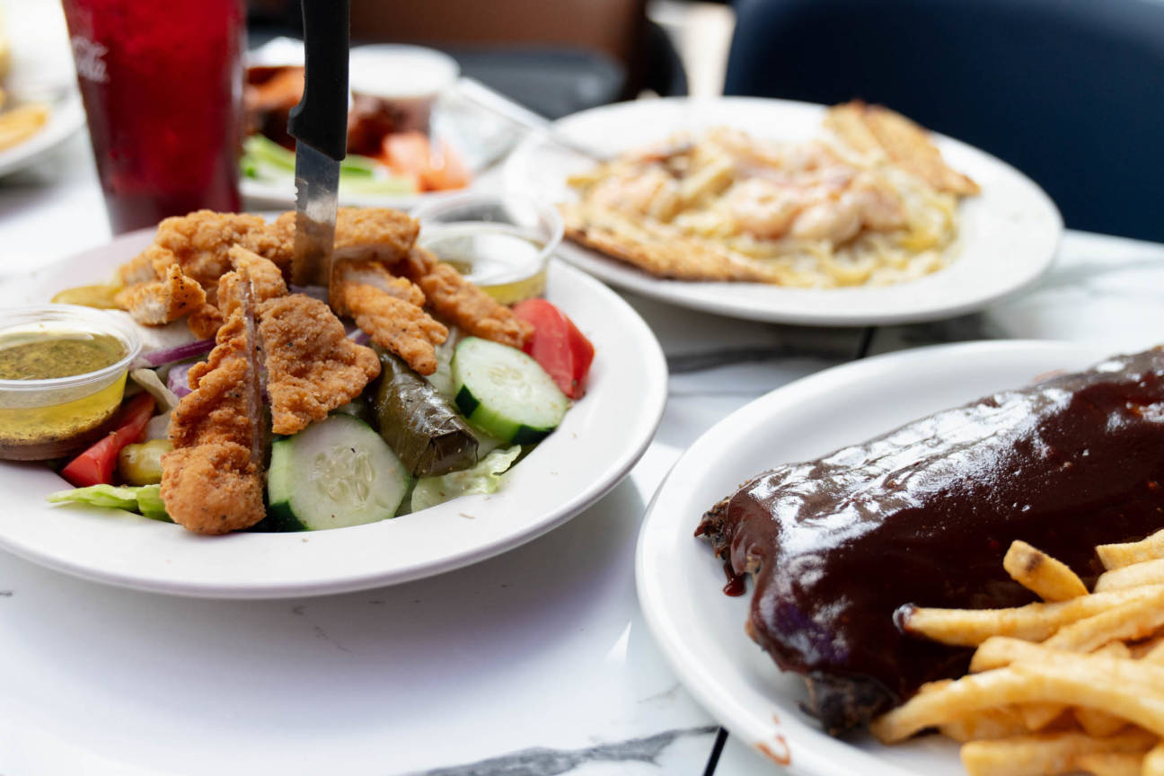 10 Fan Favorite Spots for Food Near DragonCon