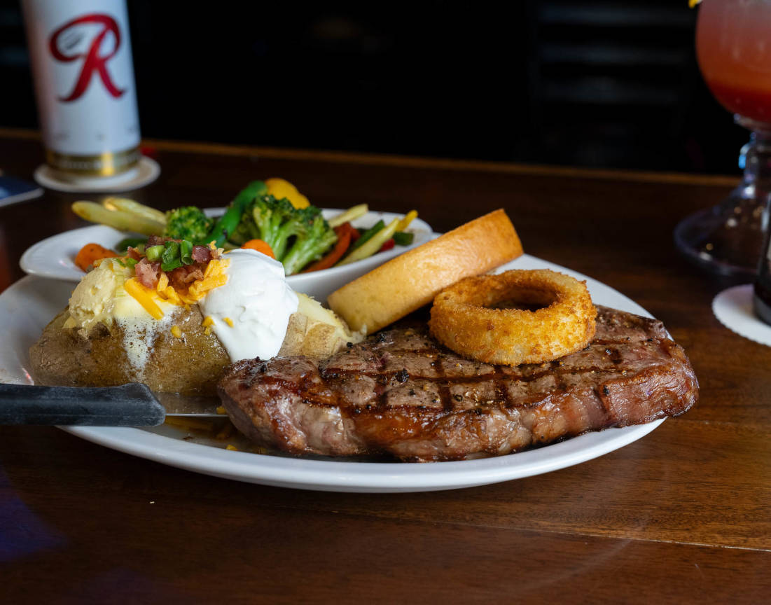 Buzz Inn Steakhouse-E. Wenatchee-Casino - East Wenatchee, WA