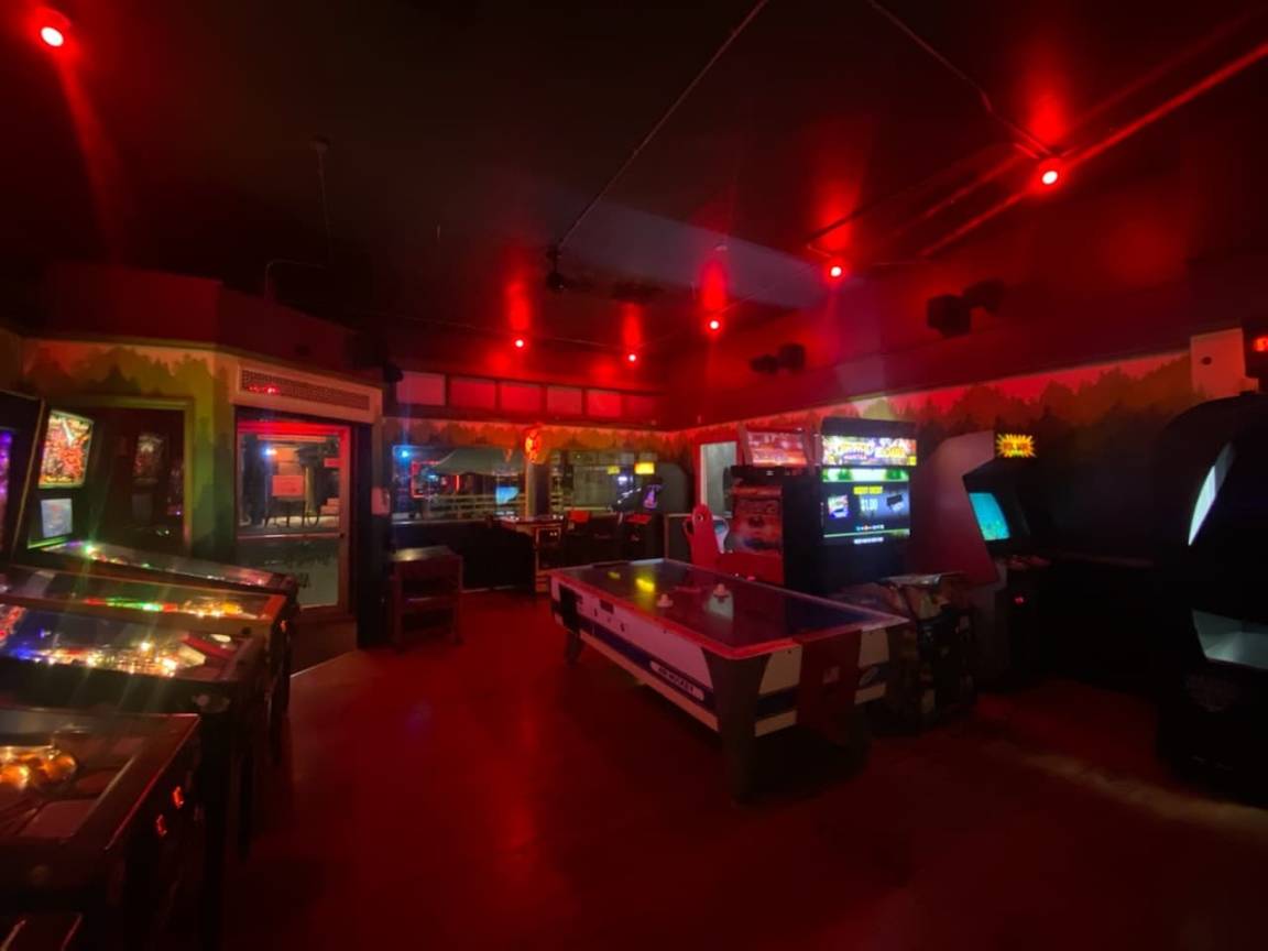 Space Room Lounge - Hawthorne, Portland, OR