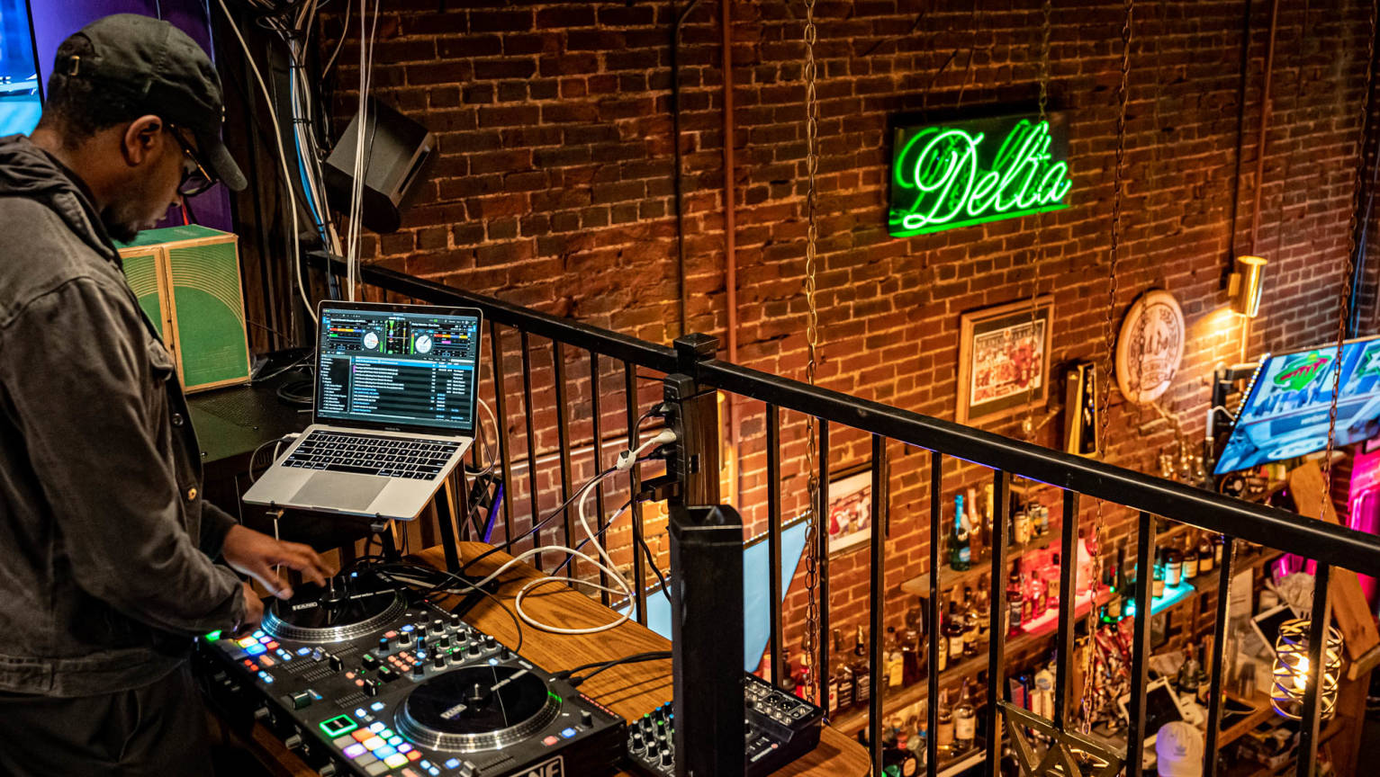 The GRUV Sports Bar & Lounge - Downtown Louisville, Louisville, KY