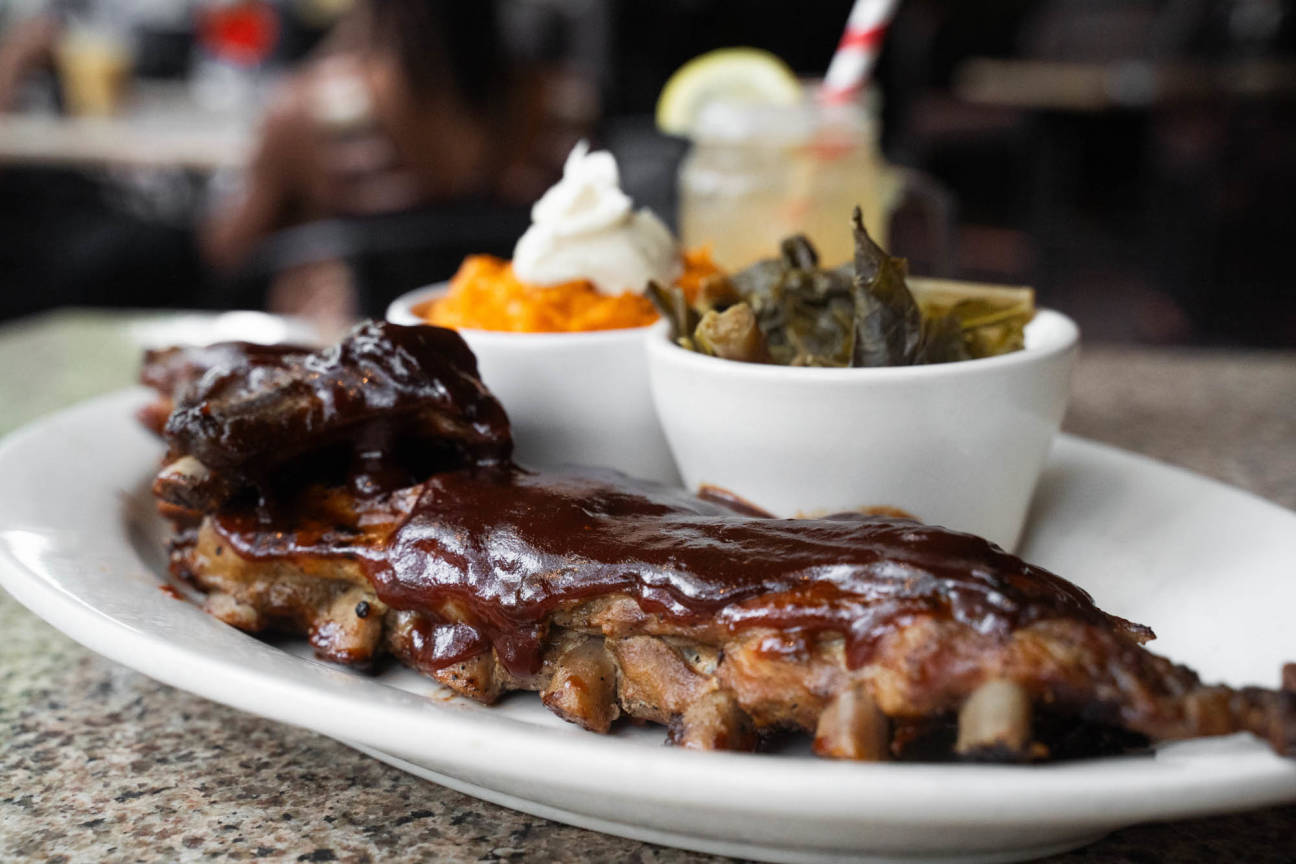 Roger Brown's Restaurant & Sports Bar - Portsmouth, VA