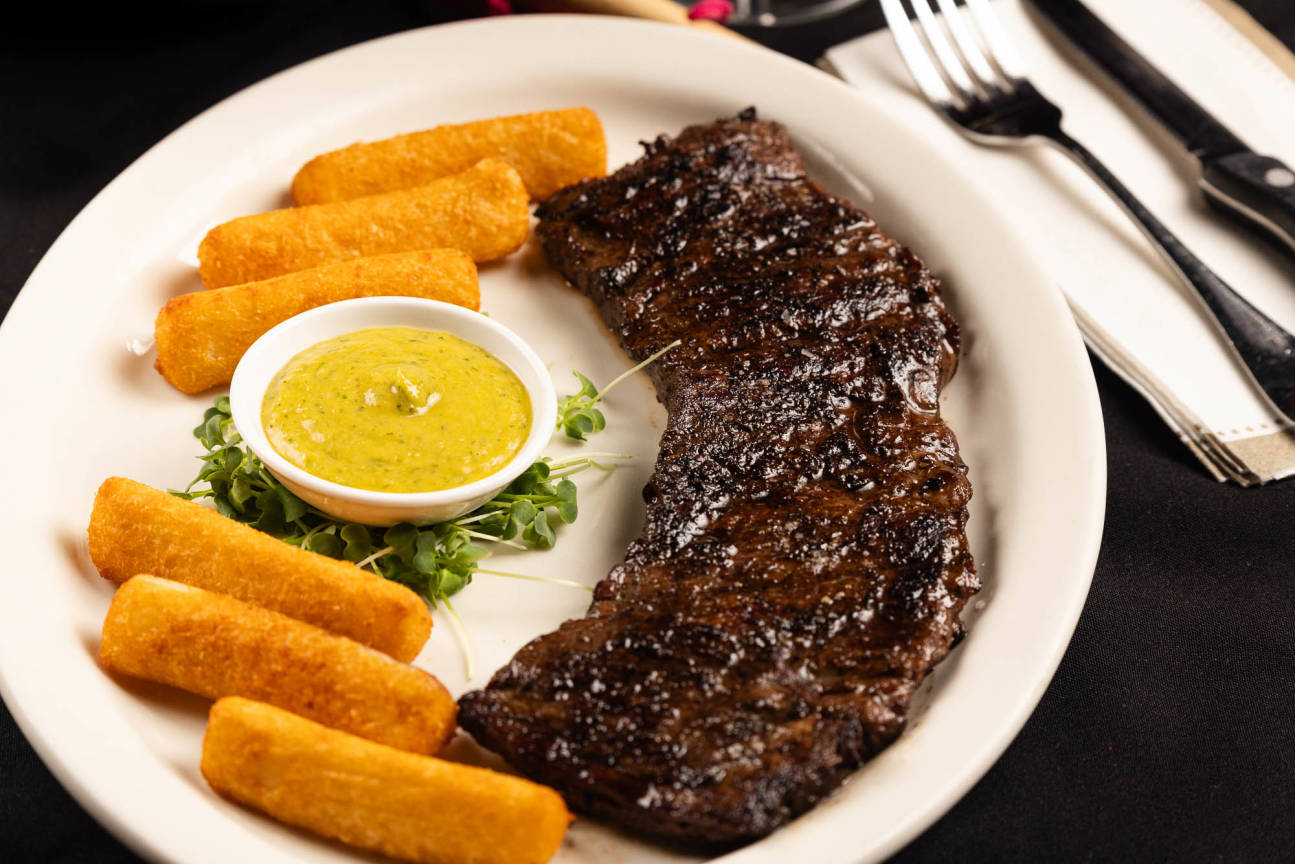 El Maní Restaurant & Salsa Bar - Miami, Doral, FL