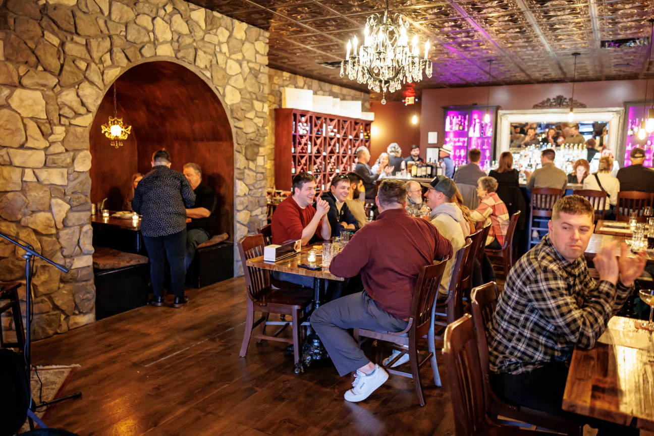 Barroco Wine Bar - Rockbrook, Omaha, NE