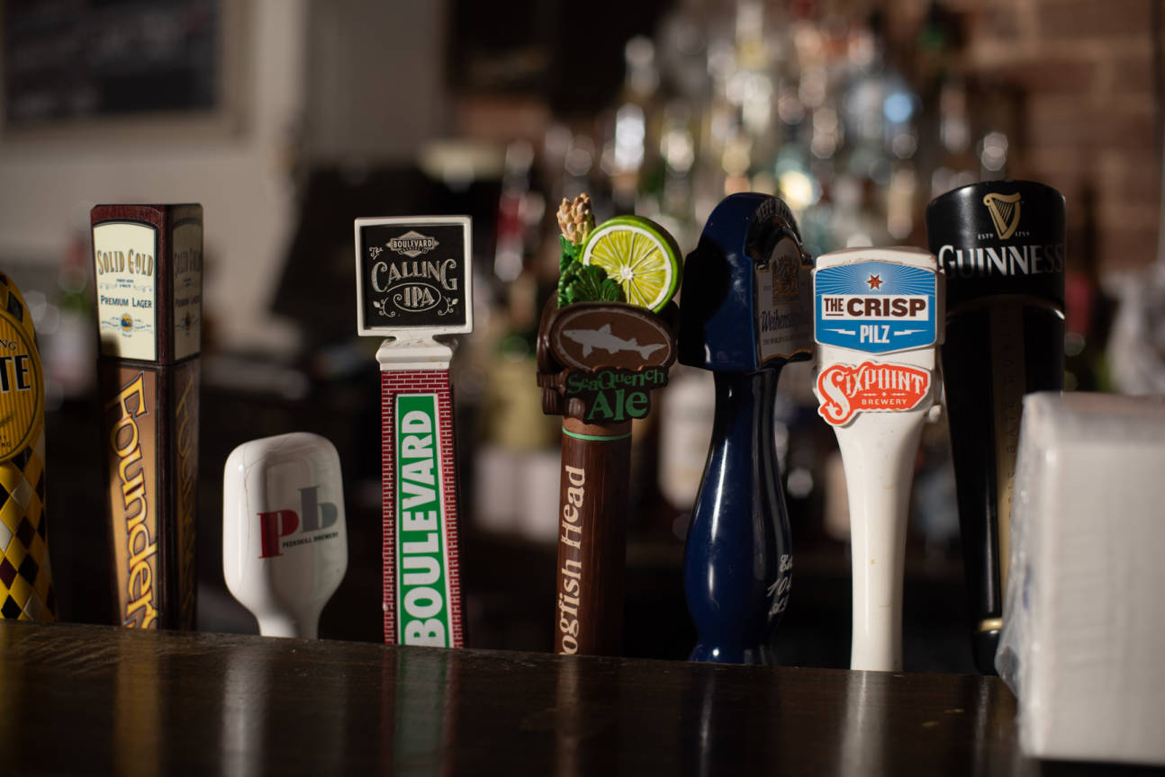 Sláinte Bar & Lounge