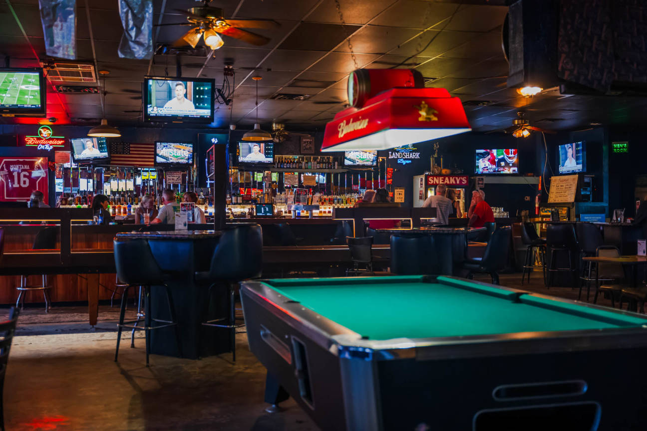 Sneaky's Sports Bar and Grill - Largo, FL